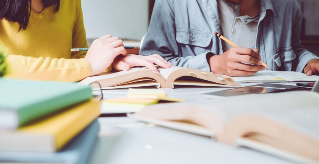 How Many Classes per Semester in College Should You Take in 2025 ...